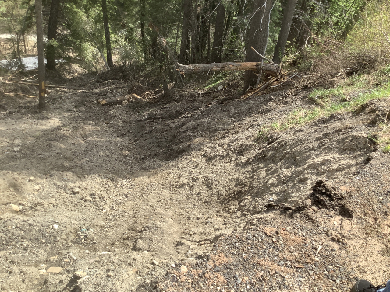 May 5, 2023 landslide on Snake Creek Drive near Midway. Photo: Greg ...